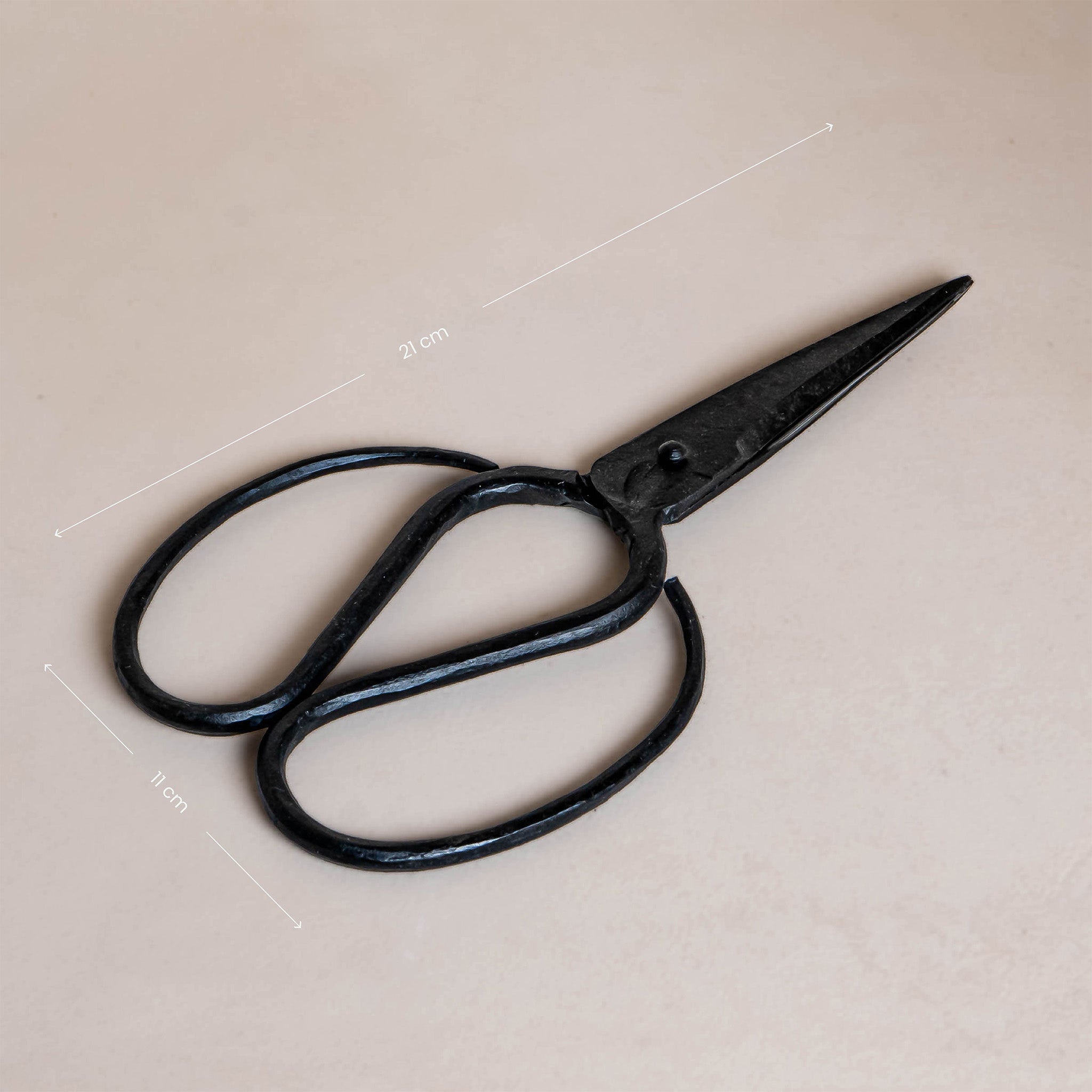 Hand-Forged Iron Artisan Scissors – KULALA Living